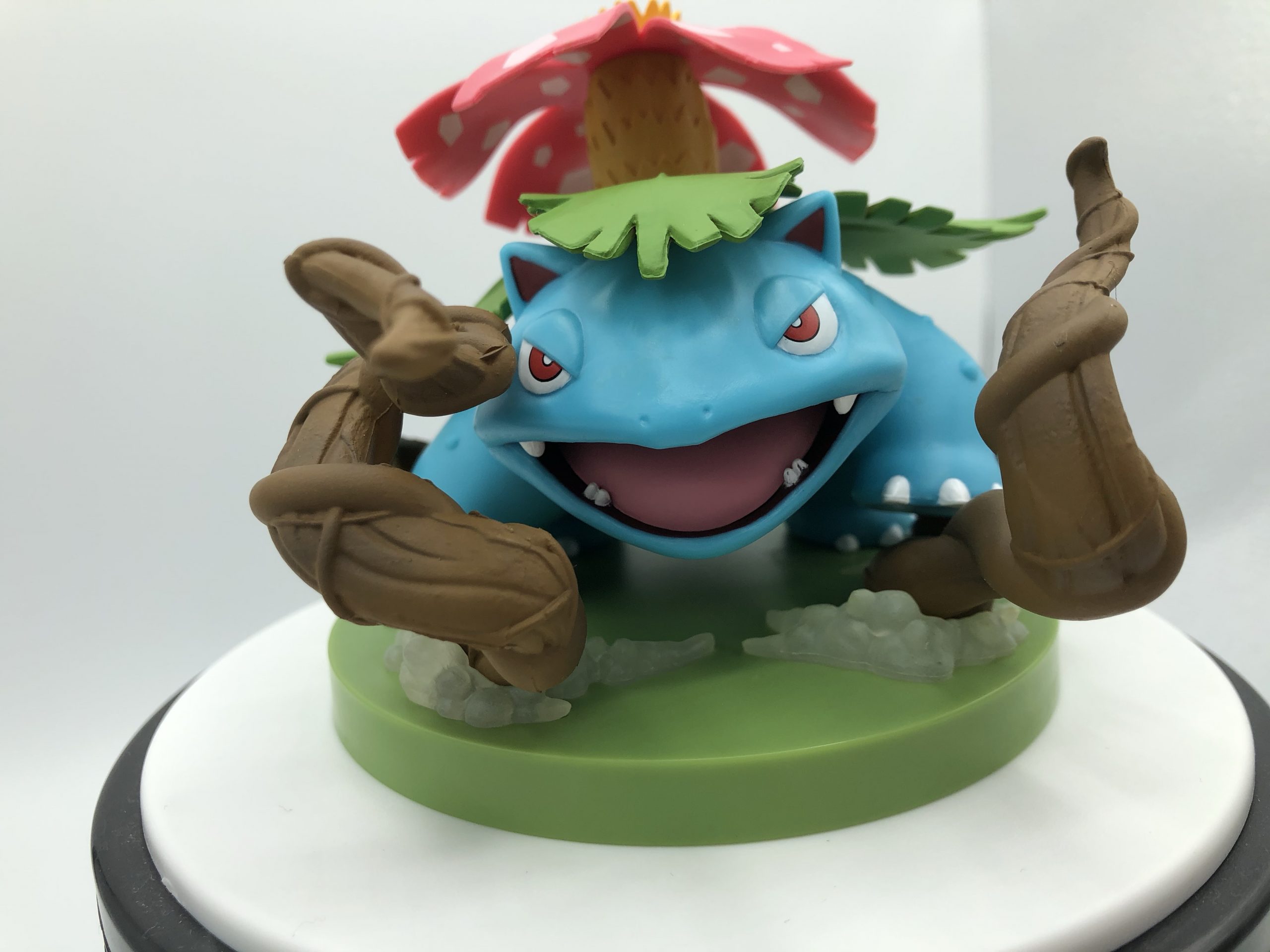 Pokémon Gallery Figure DX: Venusaur unboxing & review with video ...
