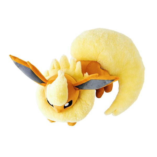 New “life-size” plushies of Eevee’s evolutions revealed | PokéJungle